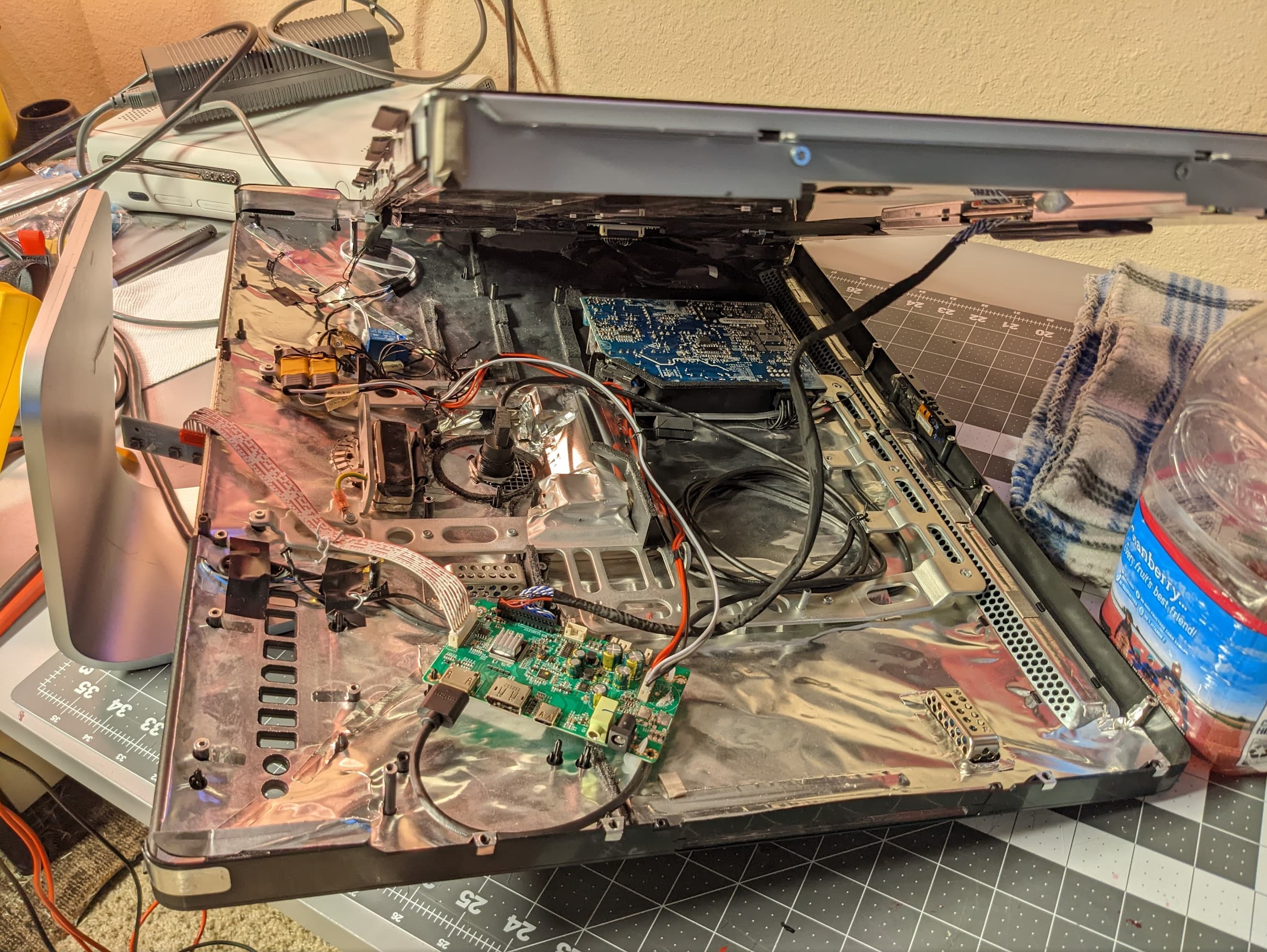 Converting an old iMac into a standalone monitor - Eric Eastwood Converting an old iMac into a standalone monitor - Eric Eastwood