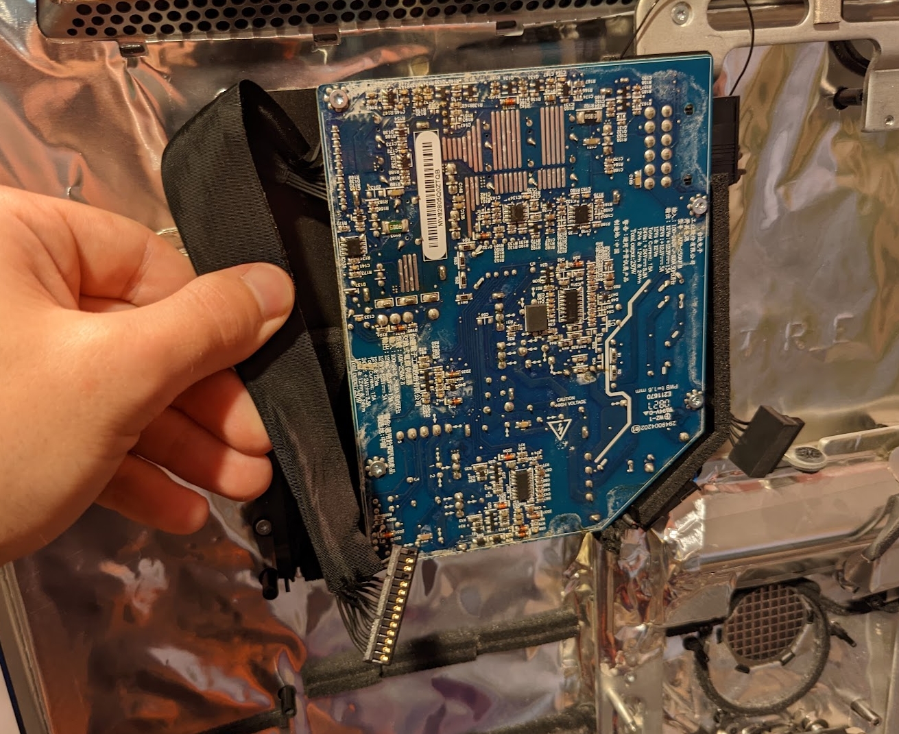 Converting an old iMac into a standalone monitor - Eric Eastwood